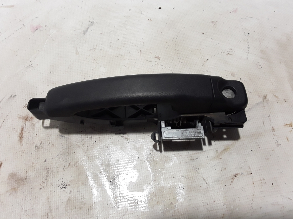 Used RENAULT Trafic Front door external opening handle and its details
