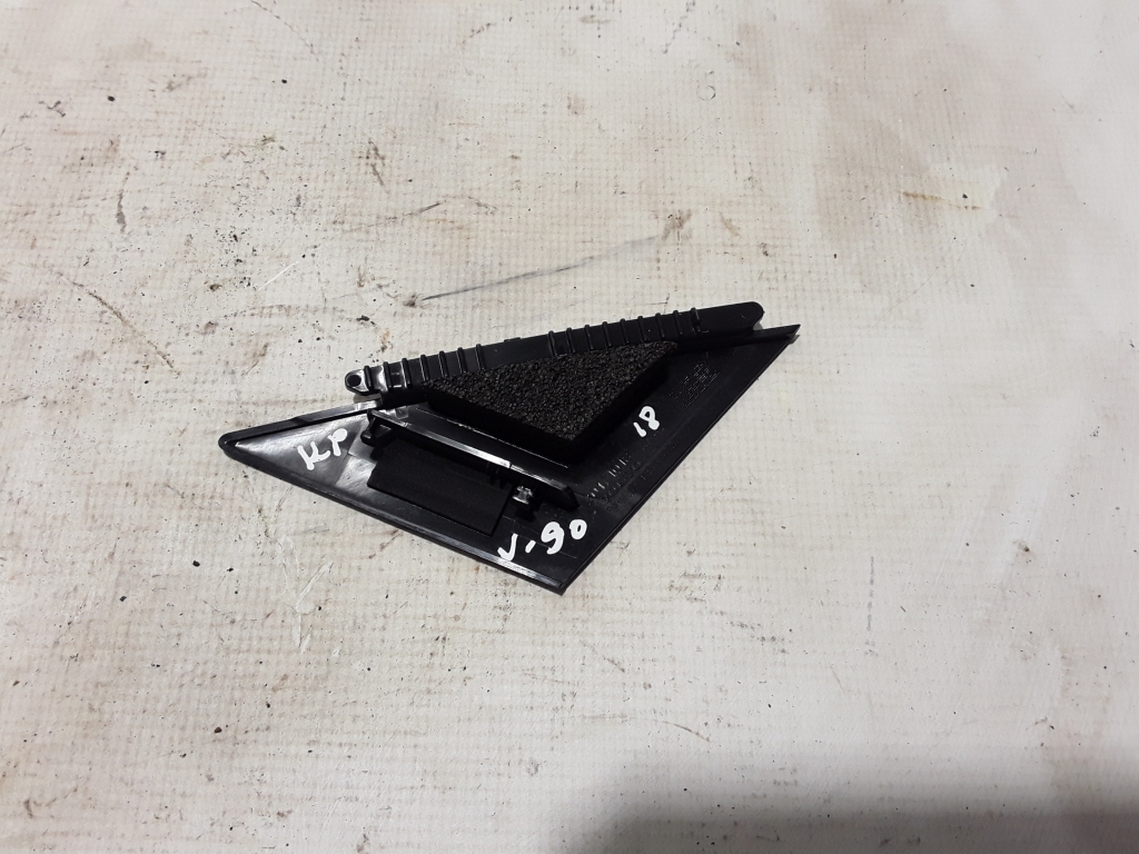 Naudotas VOLVO V90 Apdaila prie veidrodėlio trikampis 31378629