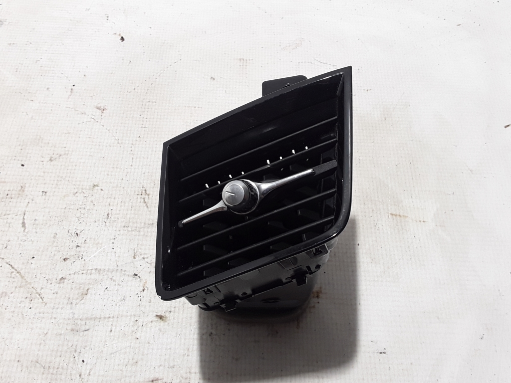 Used VOLVO V90 Interior panel ventilation grilles 31651219