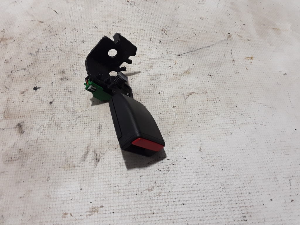 Naudotas VOLVO V90 Galinės sėdynės saugos diržo sagtis 31369779