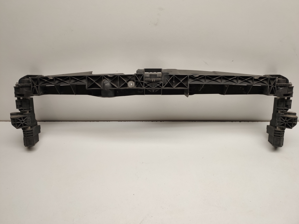 Used Mercedes Benz E-Class Front grille holder A2128801403