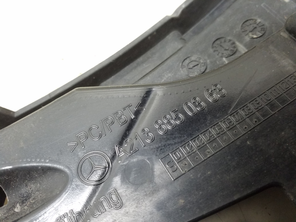 Used Mercedes Benz E-Class Rear bumper bracket A2138850363