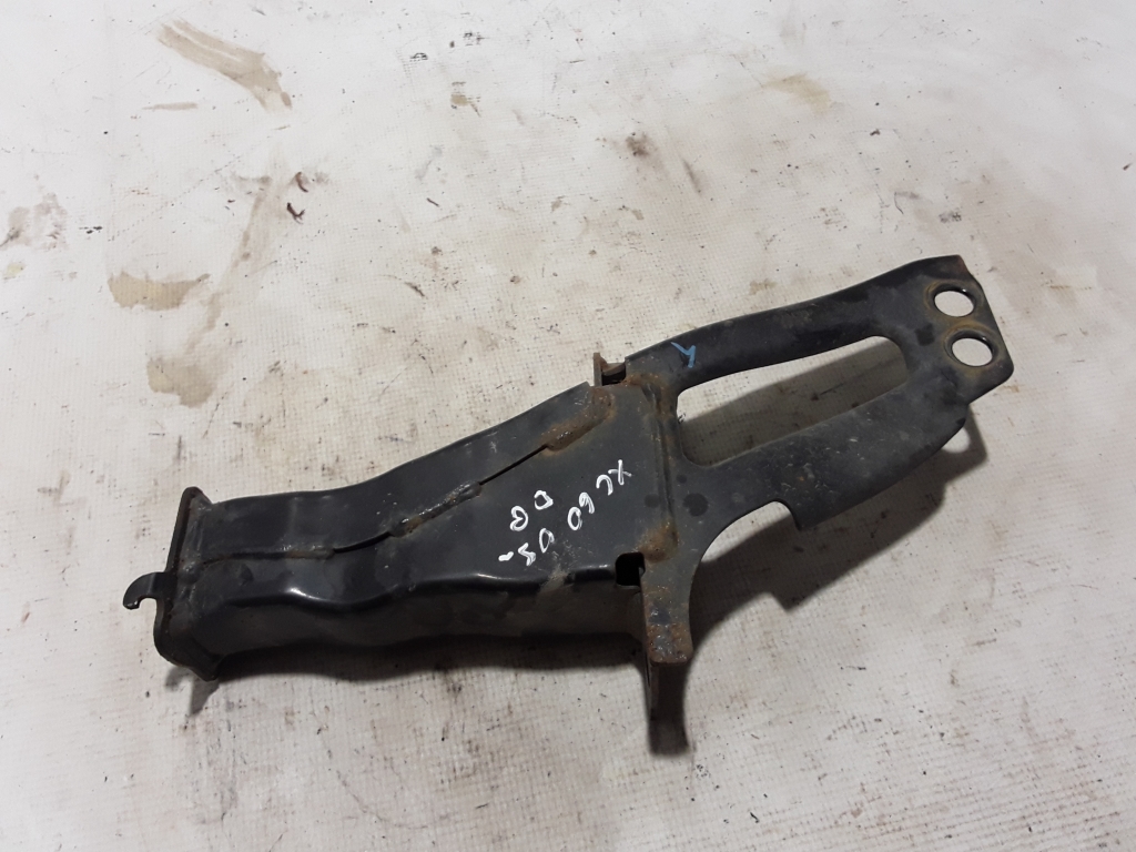 Used VOLVO XC60 Another detail of the front bumper beam 31329436