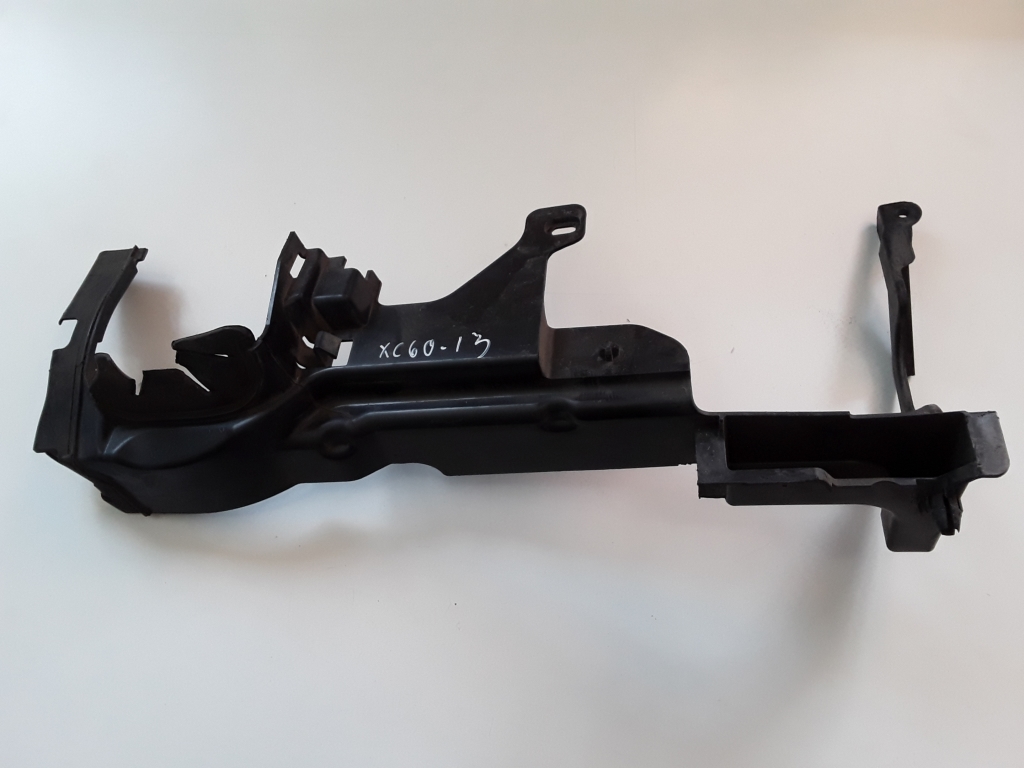 Used VOLVO XC60 Air deflector cooling radiator 30764572