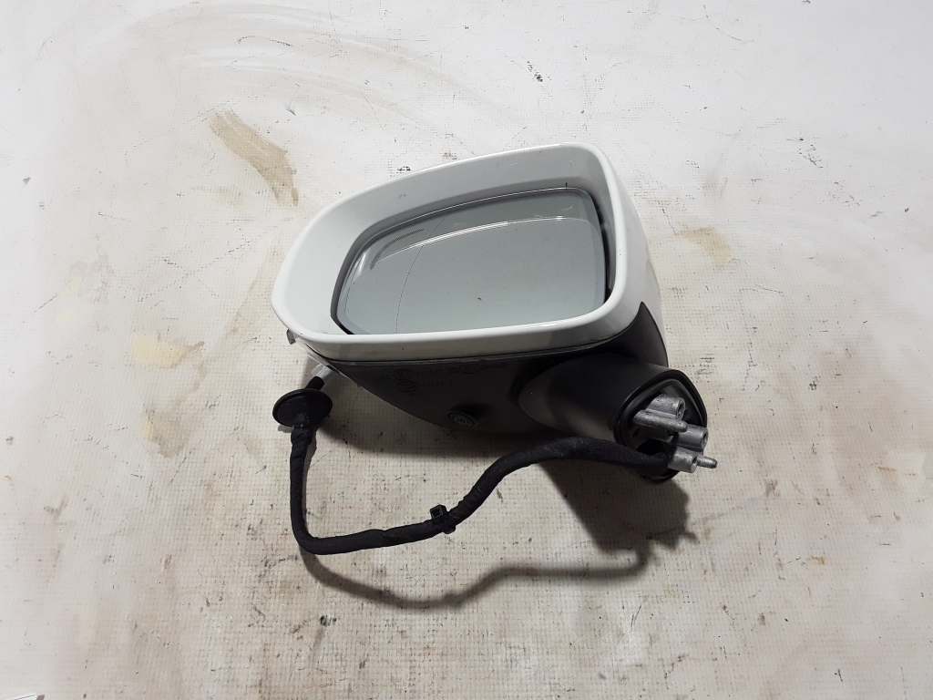 Used VOLVO XC90 Side mirror and its details 31385640