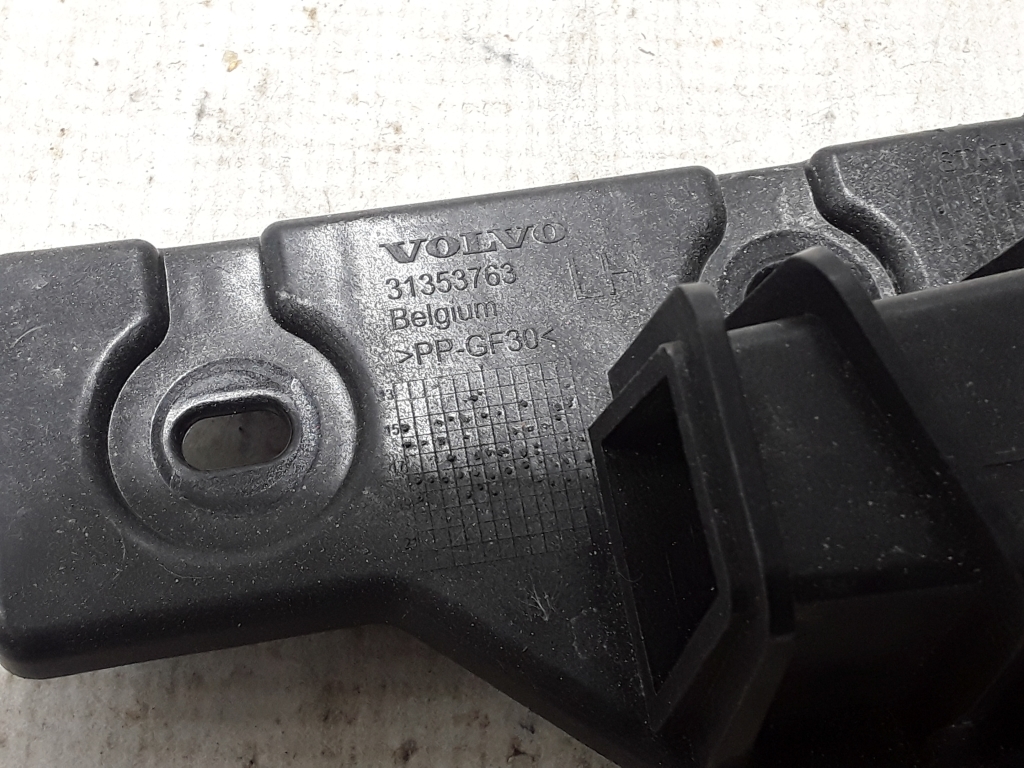 Used VOLVO XC90 Other part of the front bumper 31353763