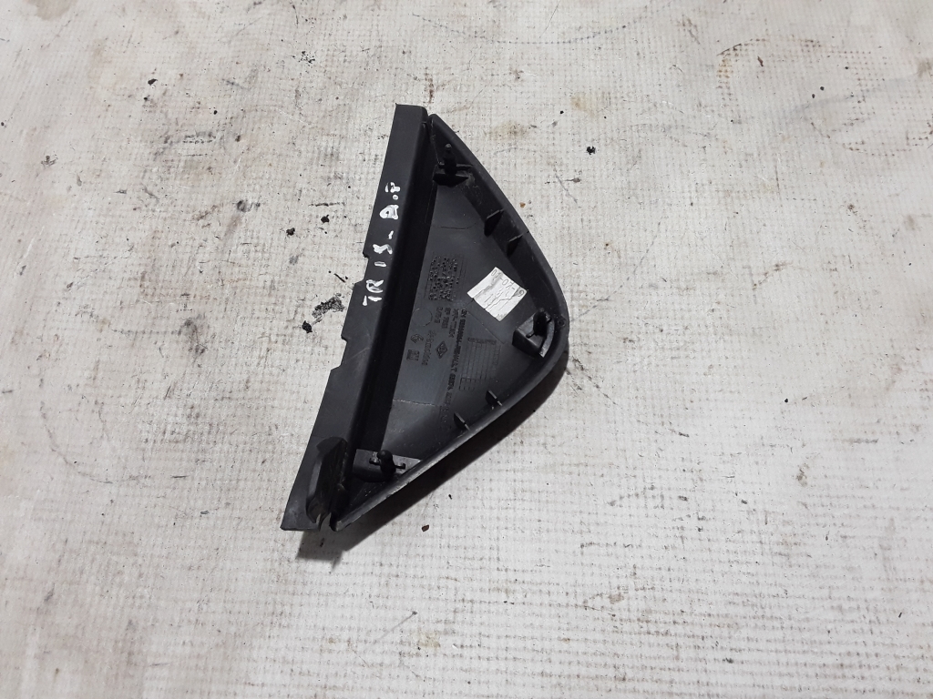 Used RENAULT Trafic Trim to the mirror triangle 638742087R