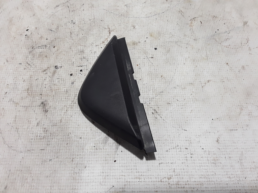 Used RENAULT Trafic Trim to the mirror triangle 638742087R