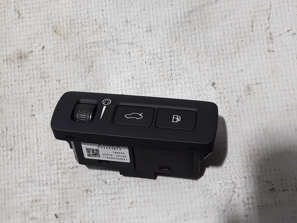 Naudotas VOLVO XC90 Jungiklis bagažinės atidarymo 31443874