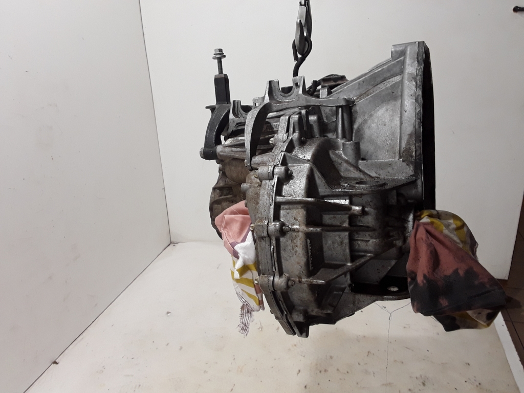 Used RENAULT Master Gearbox PF6066