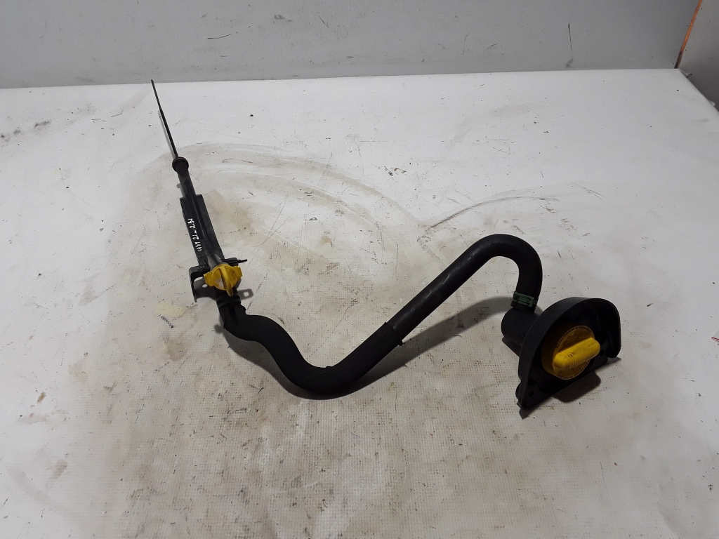 Used RENAULT Master Oil filler pipe 152596817R