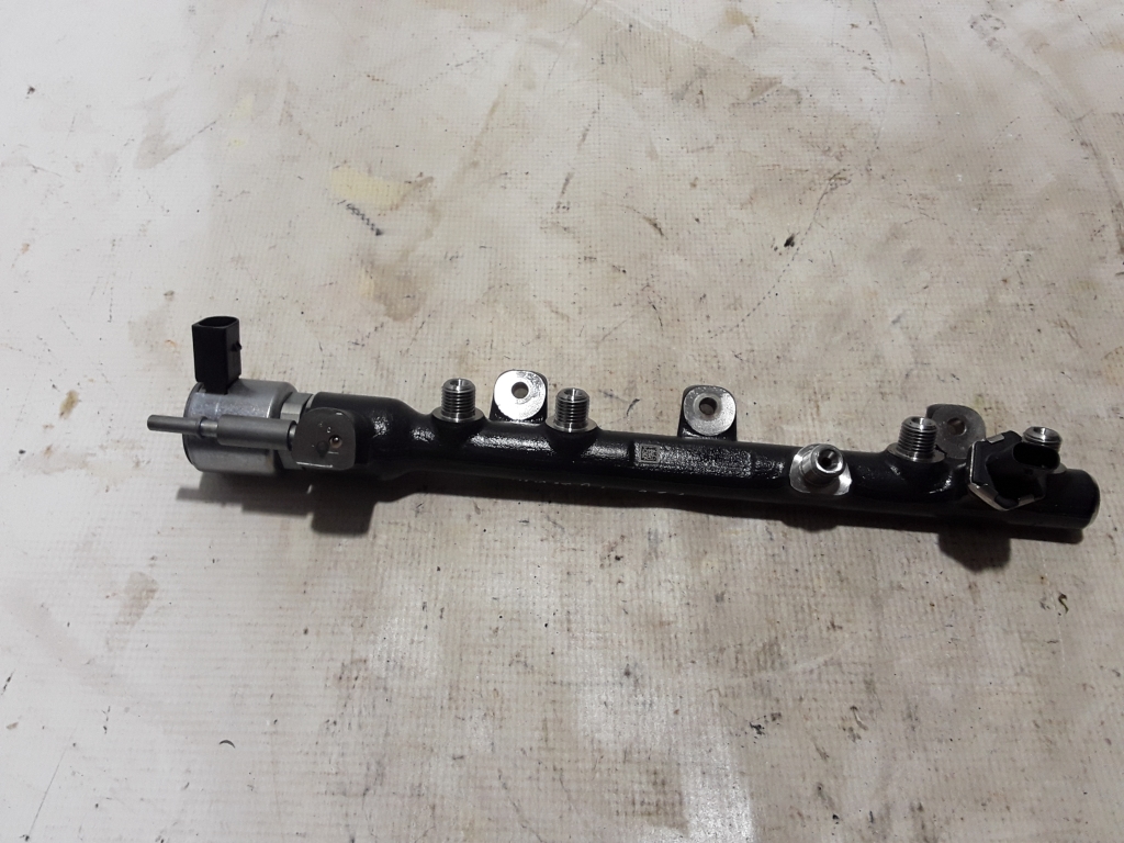 Used RENAULT Master High pressure fuel route 175211218R