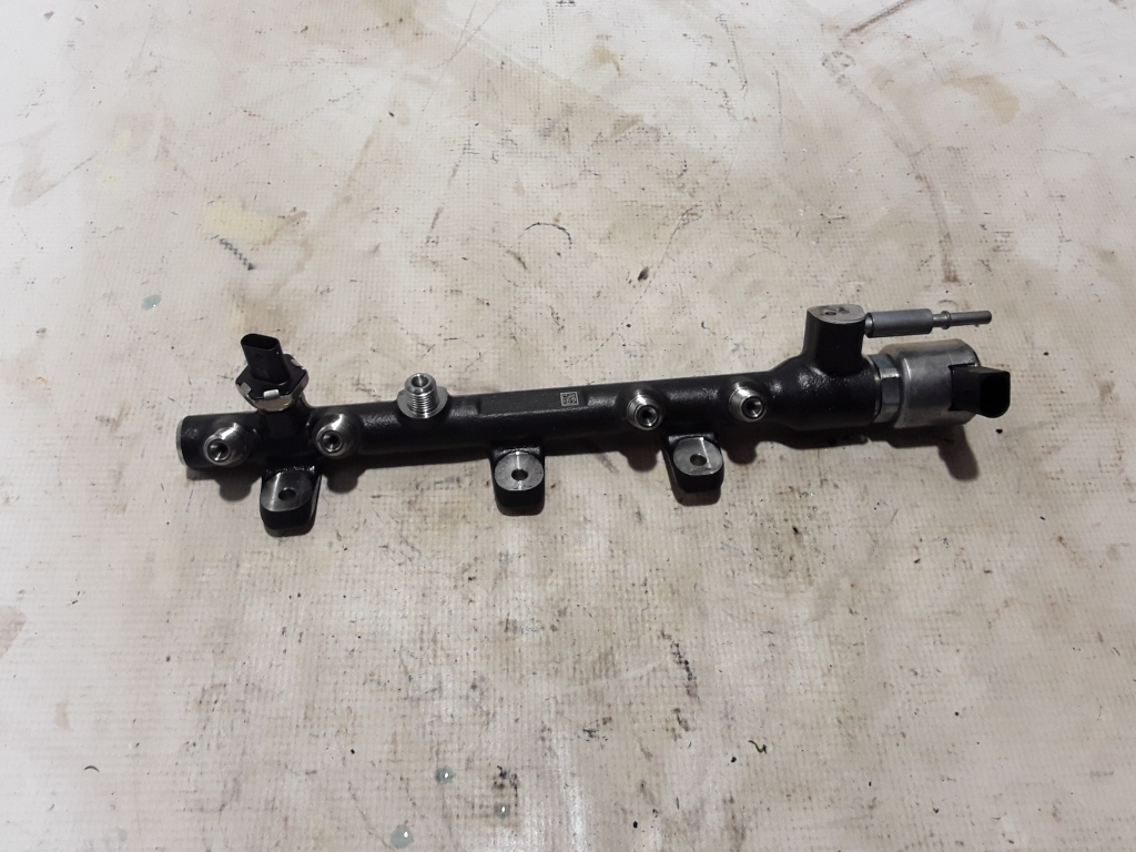 Used RENAULT Master High pressure fuel route 175211218R