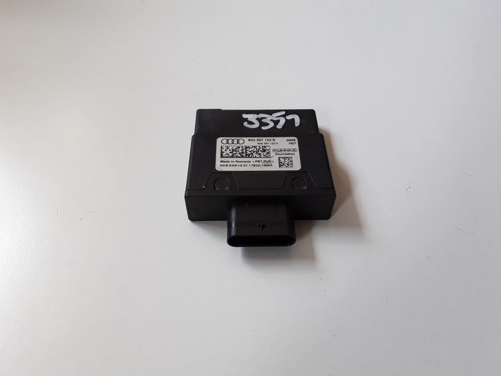 Used AUDI TT Control panel 8S0907159B