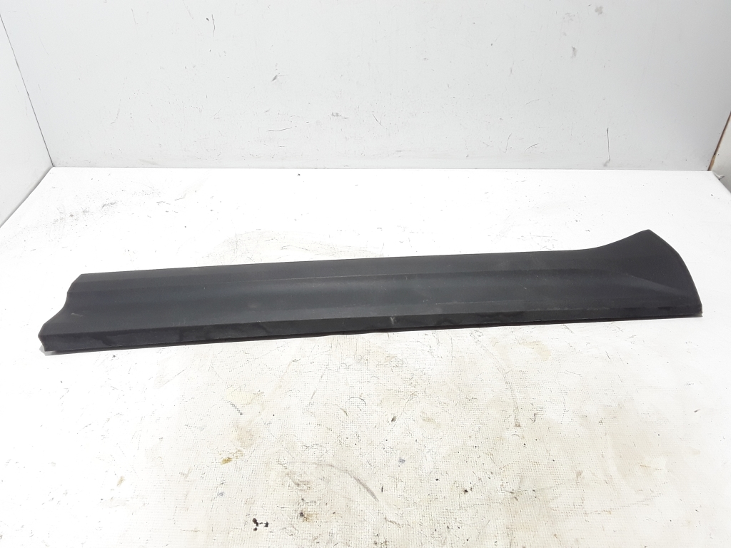 Used VOLVO XC40 Front door strip 31448317