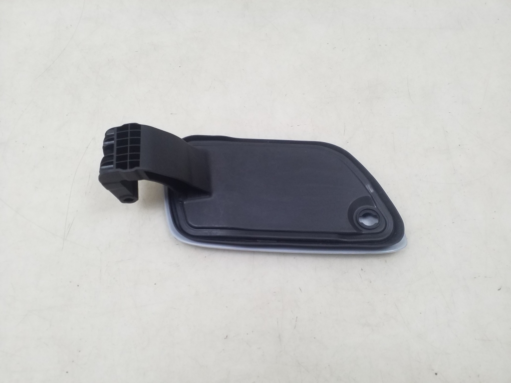 Used Mercedes Benz E-Class Fuel filler cap A2138852404