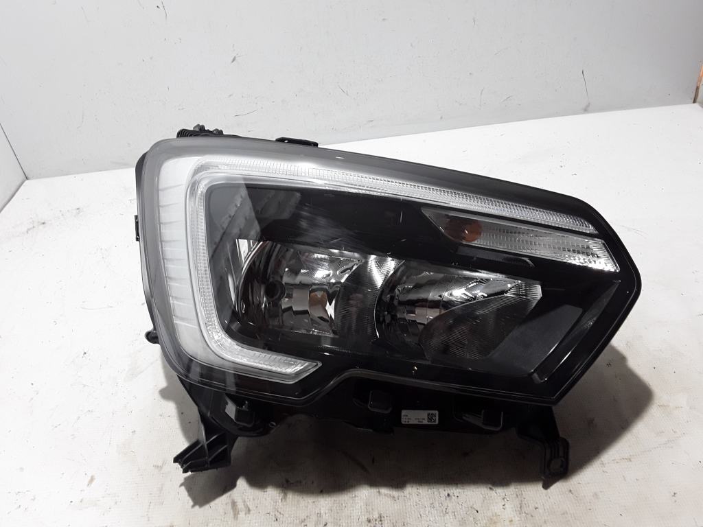 Used RENAULT Master Headlights 260107625R