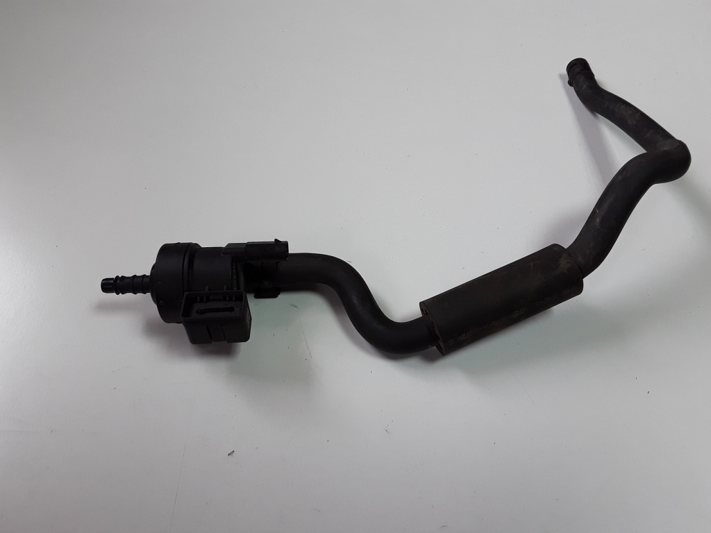 Used AUDI TT Valve other 06H906517T