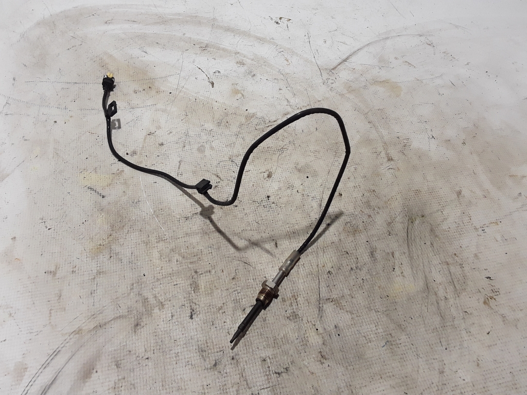 Used Mercedes Benz GLE-Class Muffler temperature sensor A0009050613