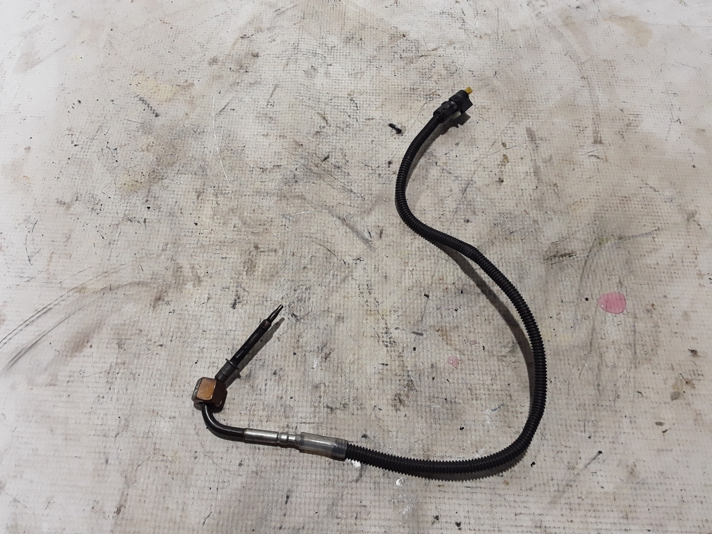 Used Mercedes Benz GLE-Class Muffler temperature sensor A0009059604
