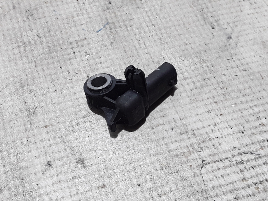 Used Mercedes Benz GLE-Class Airbag sensor A1679050700