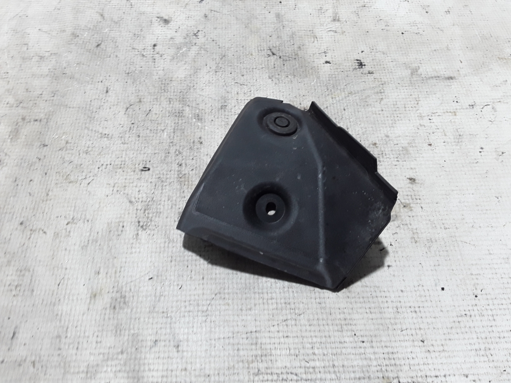 Used Mercedes Benz GLE-Class Windshield wiper mechanism trim to the ...