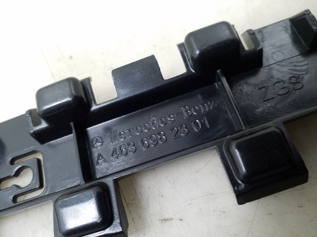 Used Mercedes Benz G-Class Exterior sill trim bracket A4636982301