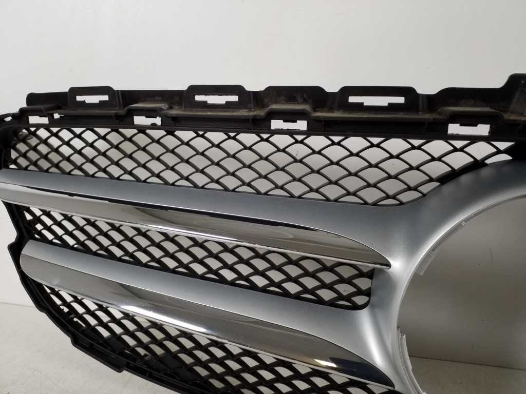 Used Mercedes Benz C-Class Front grille A2058800183