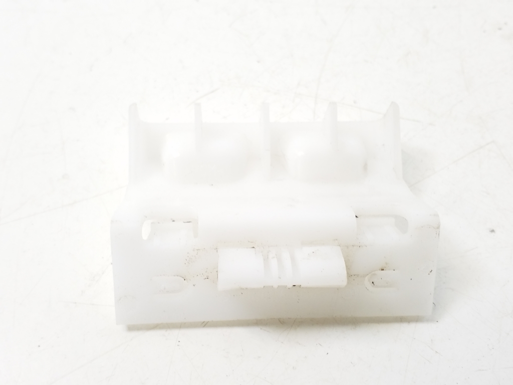 Used Mercedes Benz SLK-Class Exterior sill trim bracket A1726910014