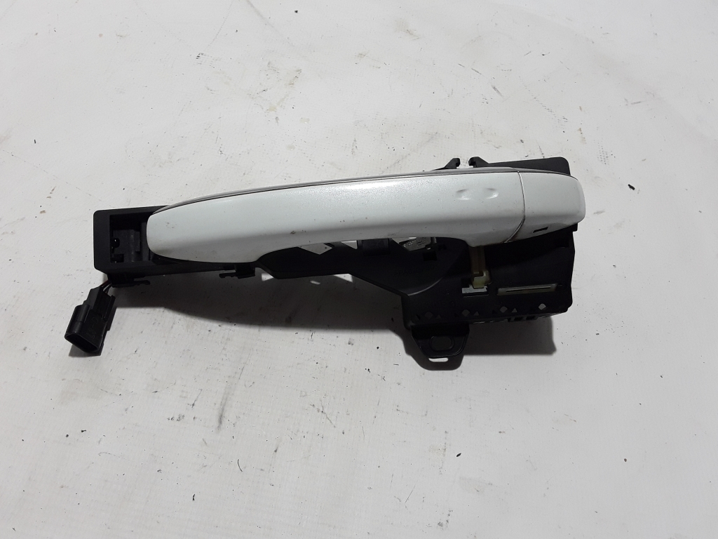 Used RENAULT Megane Front door external opening handle and its details