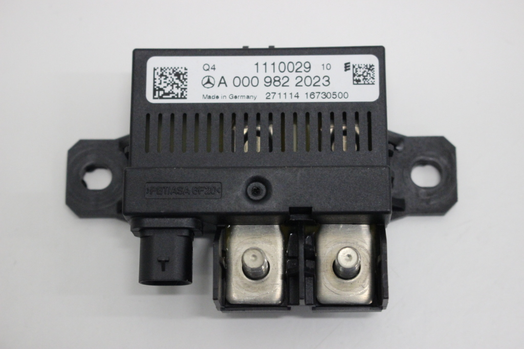 Used Mercedes Benz SLK-Class Relay A0009822023