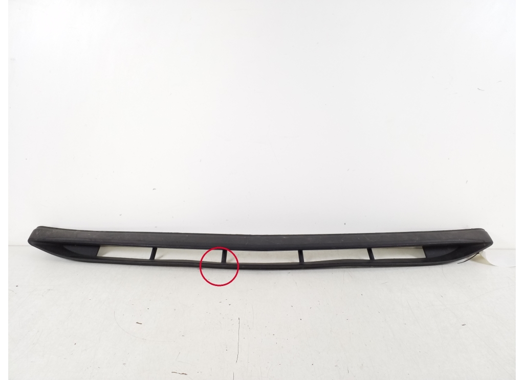 Used Mercedes Benz E-Class Other part of the front bumper A2138850100