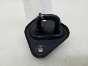 Naudotas Mercedes Benz E-Class Variklio gaubto kita detalė A2128800060