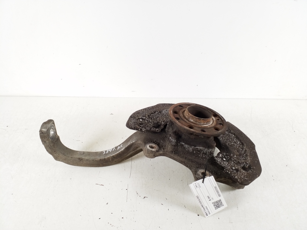 Used Mercedes Benz E-Class Hub front