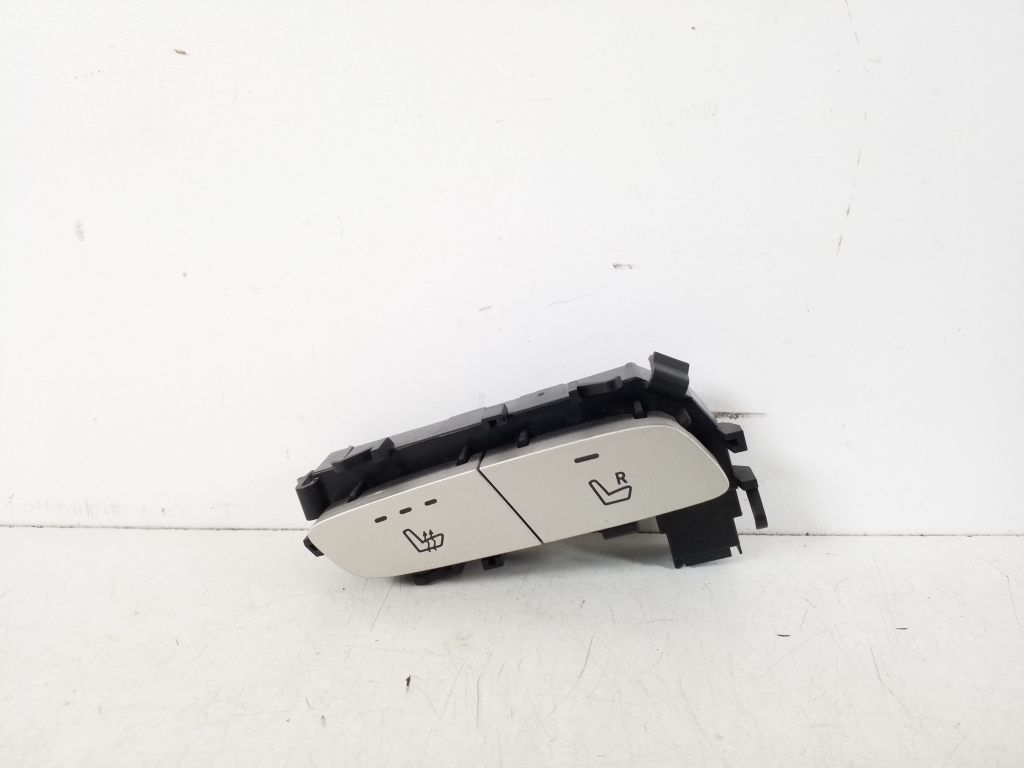 Used Mercedes Benz E-Class Switch for seat heating A2139051404