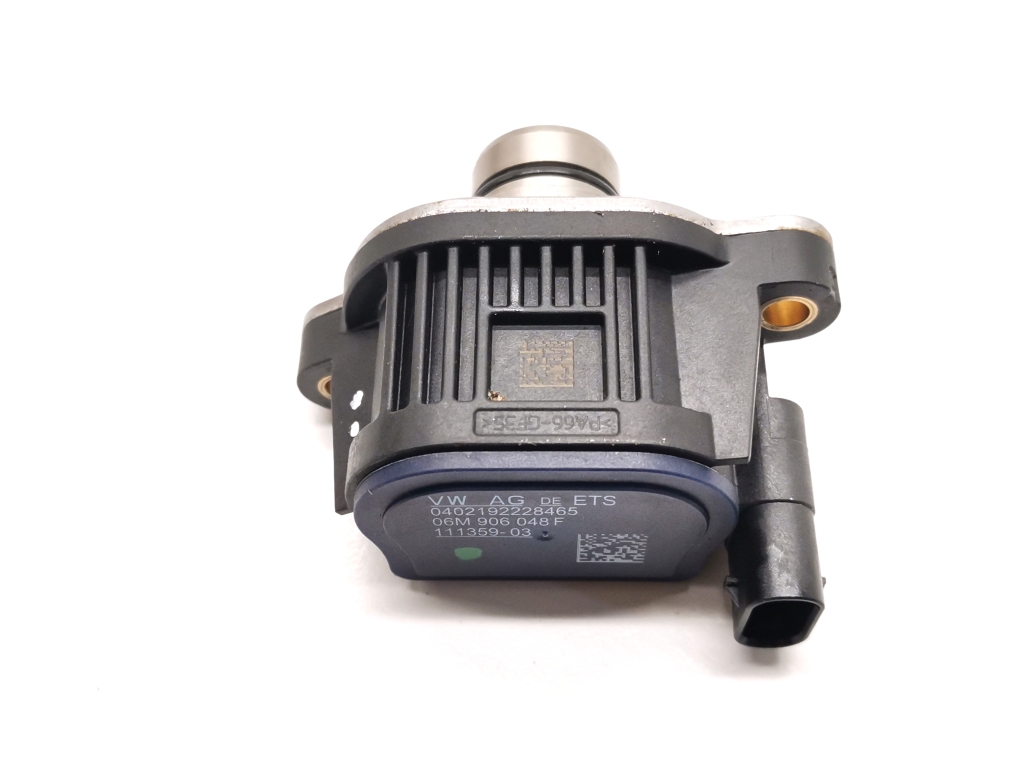 Used AUDI Q5 Valve other 06M906048F