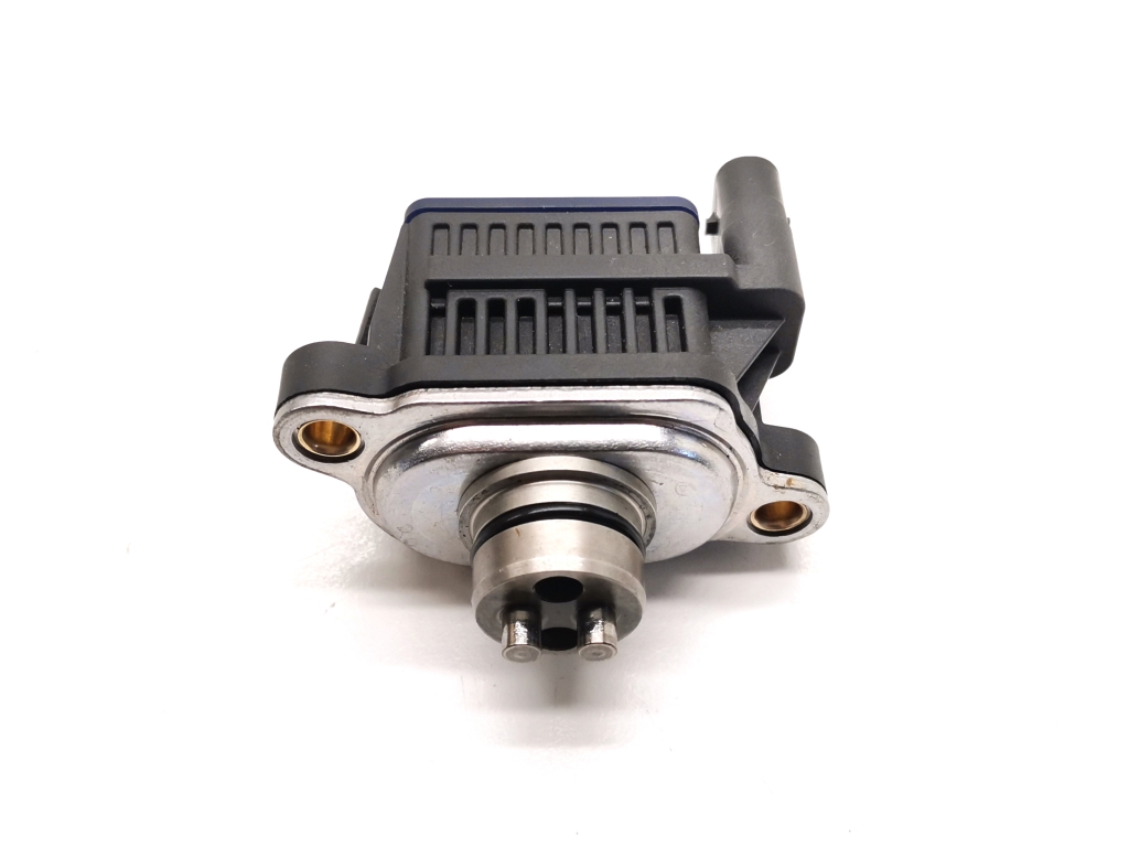 Used AUDI Q5 Valve other 06M906048F