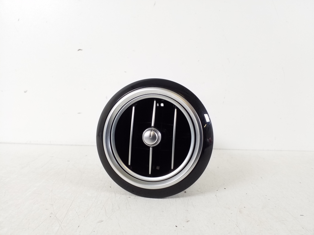 Used Mercedes Benz E-Class Interior panel ventilation grilles A2138308000