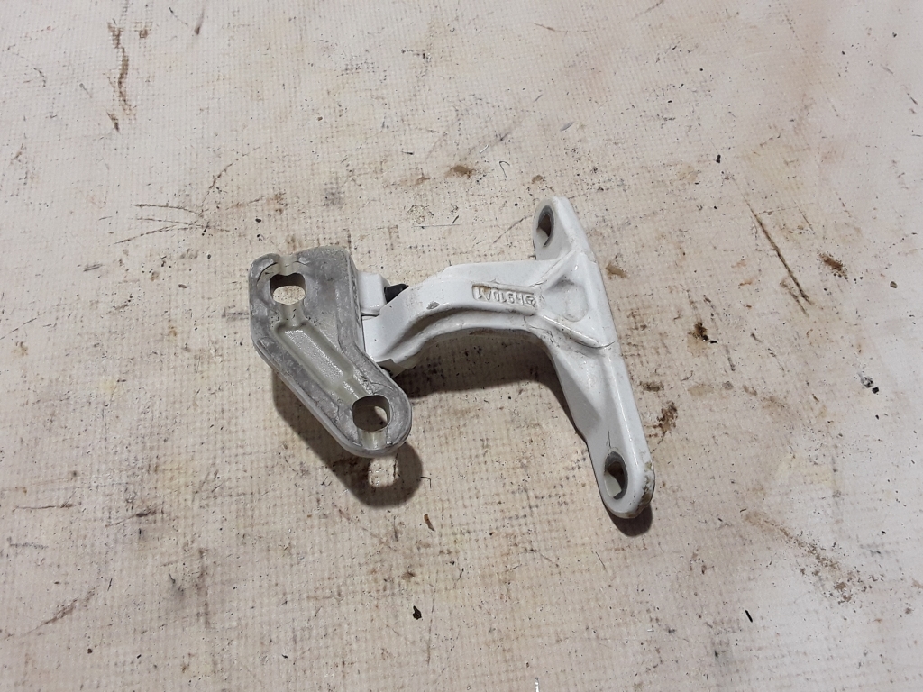 Naudotas Mercedes Benz Sprinter Priekinių durų viršutinis vyris A9107201300