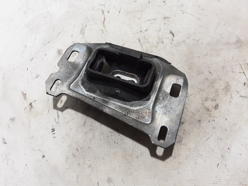 Used Peugeot 3008 Gearbox holder 9673768480