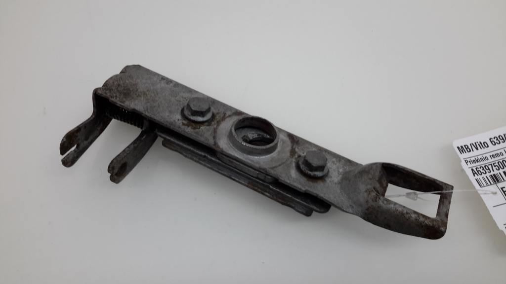 Used Mercedes Benz Vito Engine cover lock A6397500650