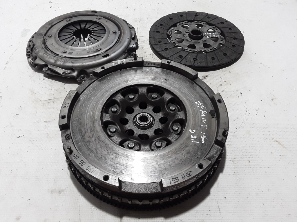 Used Mercedes Benz Sprinter Clutch and its parts