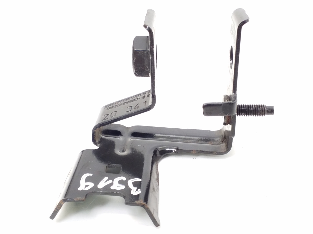 Used Opel Corsa Circulation pump holder 9827426580