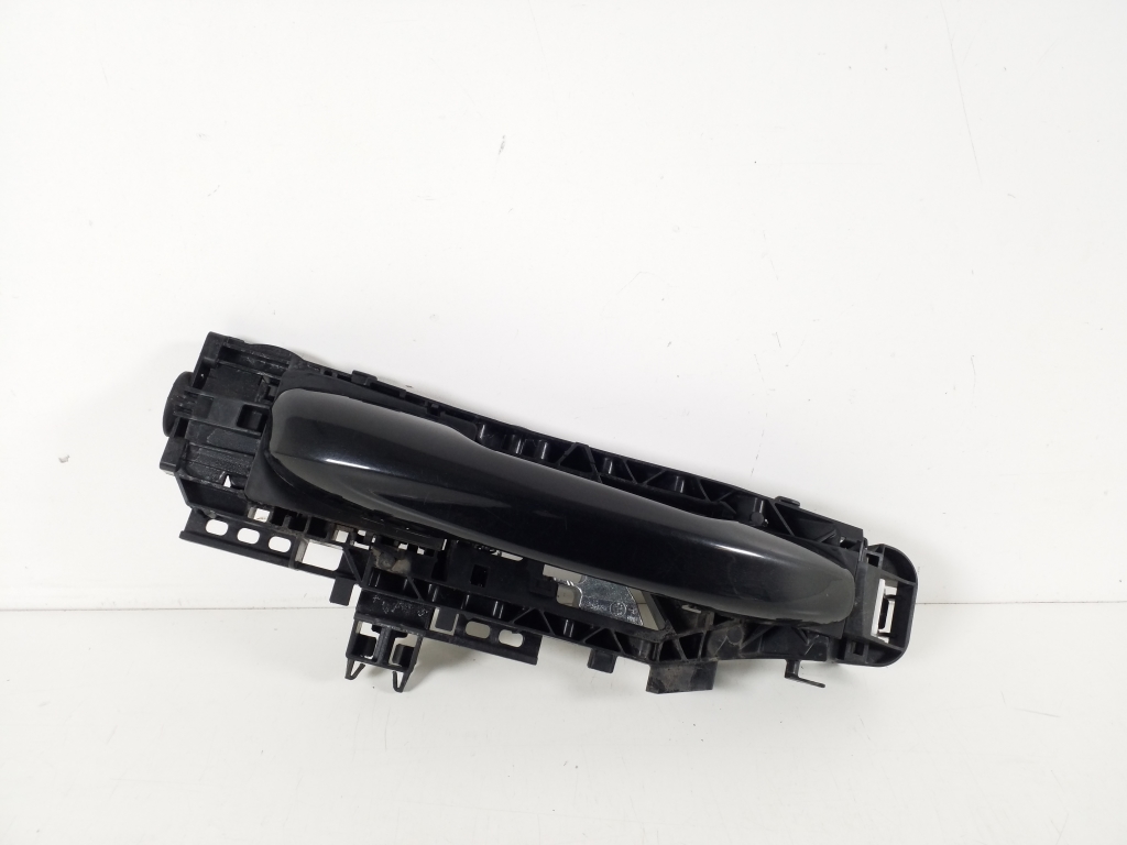 Used Mercedes Benz E-Class Front door external opening handle and its ...