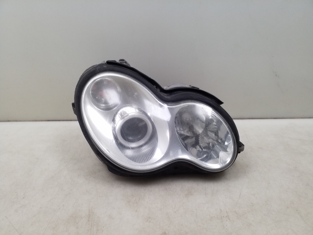 Used Mercedes Benz C-Class Headlights A2038203861