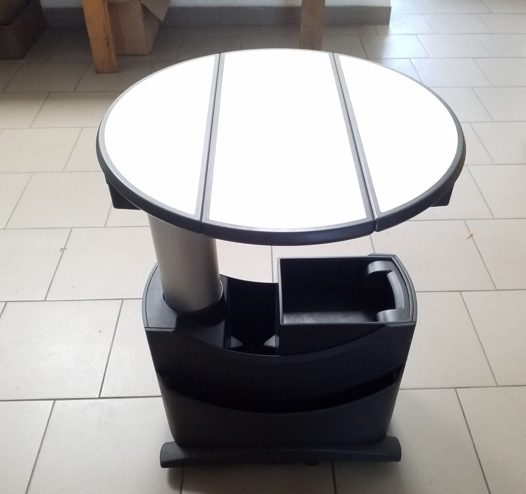 Used Volkswagen Multivan Salon table 7H5861171J