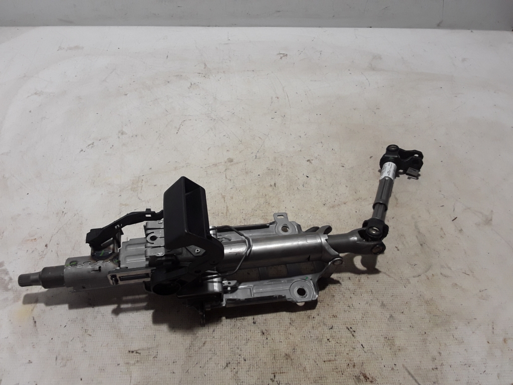 Used Peugeot 208 Steering wheel and its details 9824737580