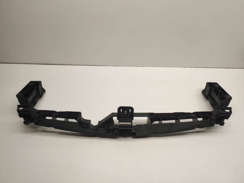 Used Mercedes Benz E-Class Front grille holder A2128801403