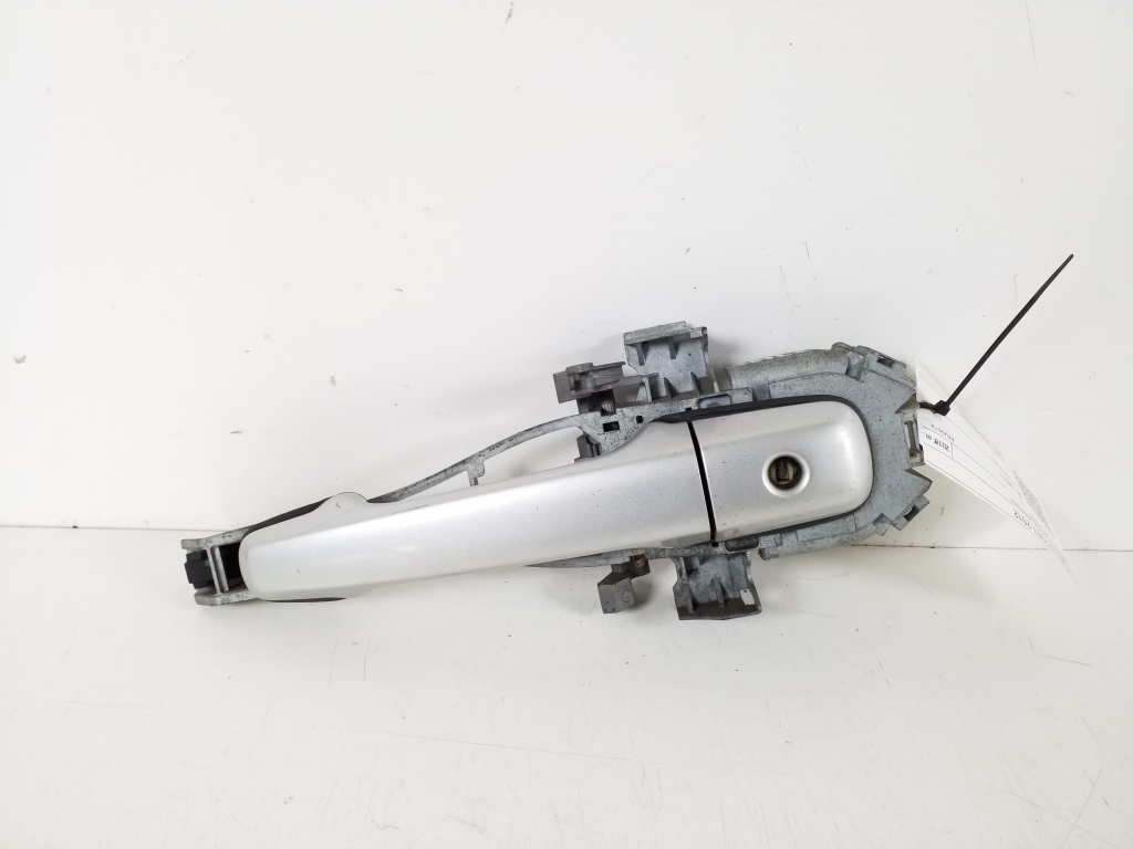 Used VOLVO V50 Front door external opening handle and its details