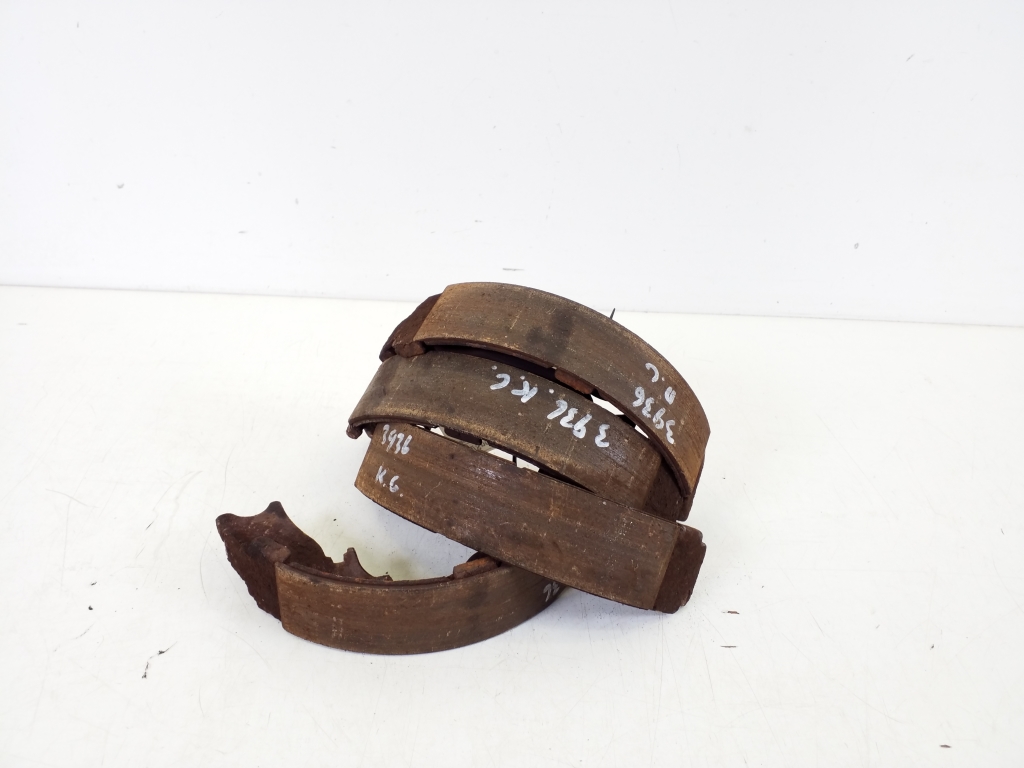 Used Kia Sportage Handbrake pads 58305-2SA30